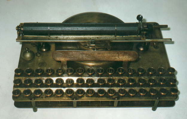 www.AntiqBuyer / Antique Typewriters & Office Antiques